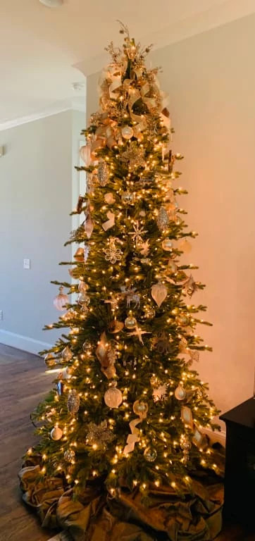 Red Spruce Slim Christmas Tree 6ft/7ft/8ft/9ft/10ft Christmas Pre Lit