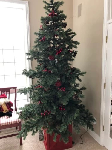 Yukon Spruce Artificial Christmas Tree | Balsam Hill