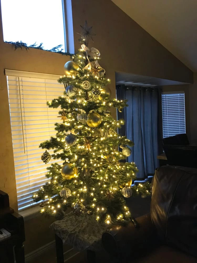 Yukon Spruce Artificial Christmas Tree | Balsam Hill